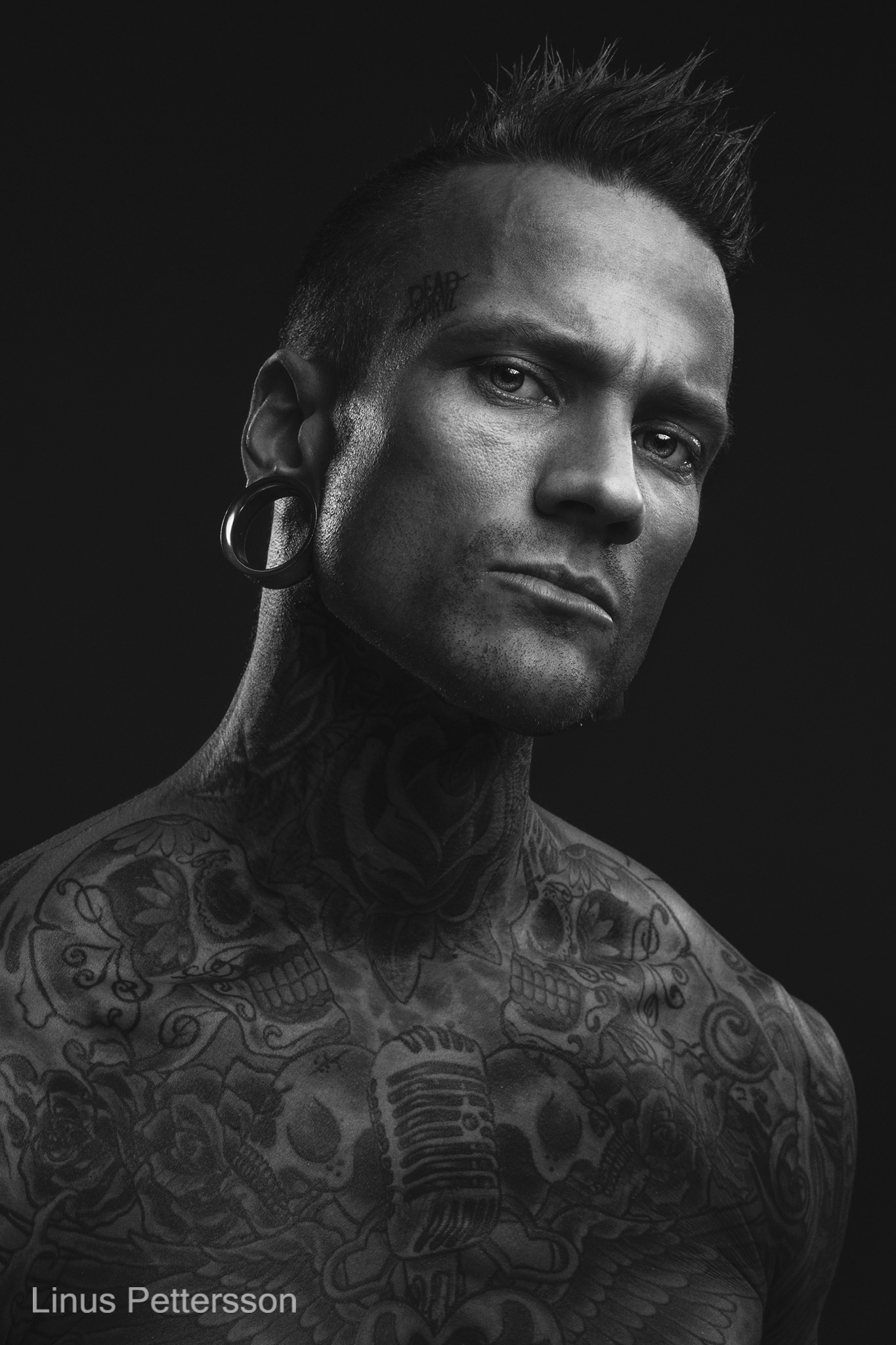 16-InfiniteB_W- Linus_Pettersson_2_After — The Portrait Masters