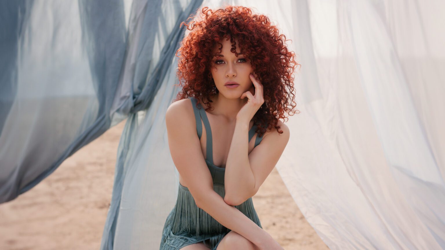 Outdoor Midday Light with DIY Backdrop